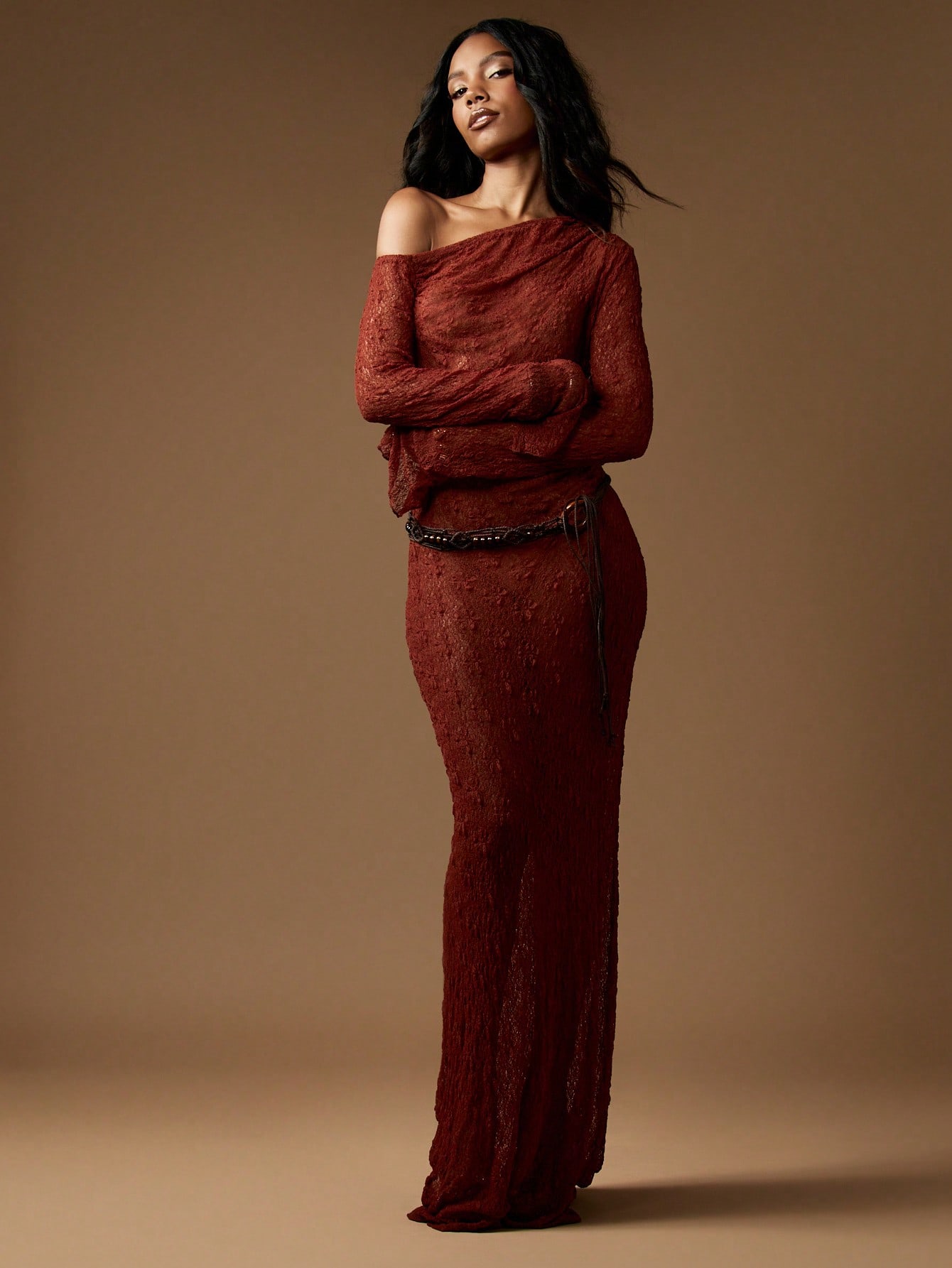 MISSGUIDED Fitted Lace One Shoulder Maxi Dress With Long Sleeves｜MISSGUIDED