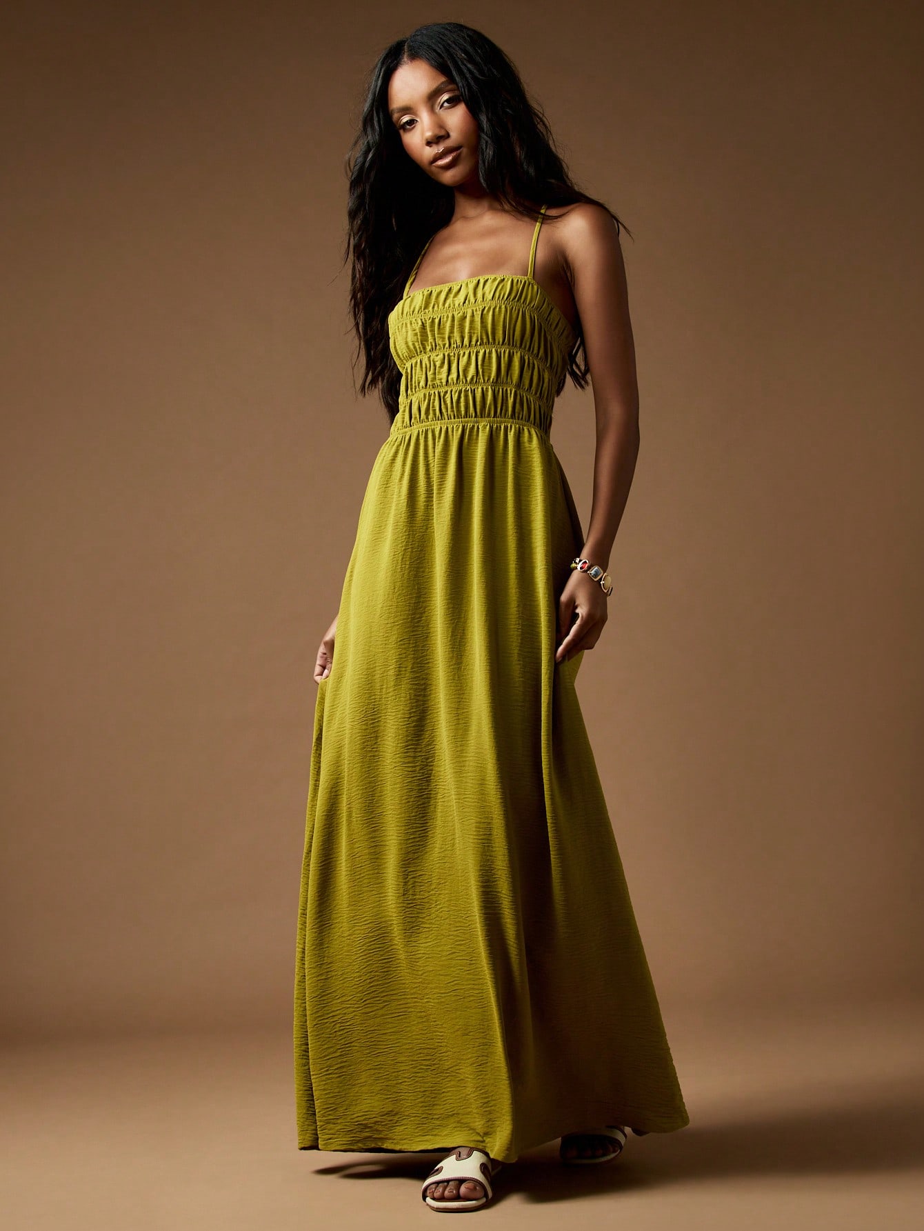 MISSGUIDED Shirred Bodice Maxi Dress With Strappy Back｜MISSGUIDED