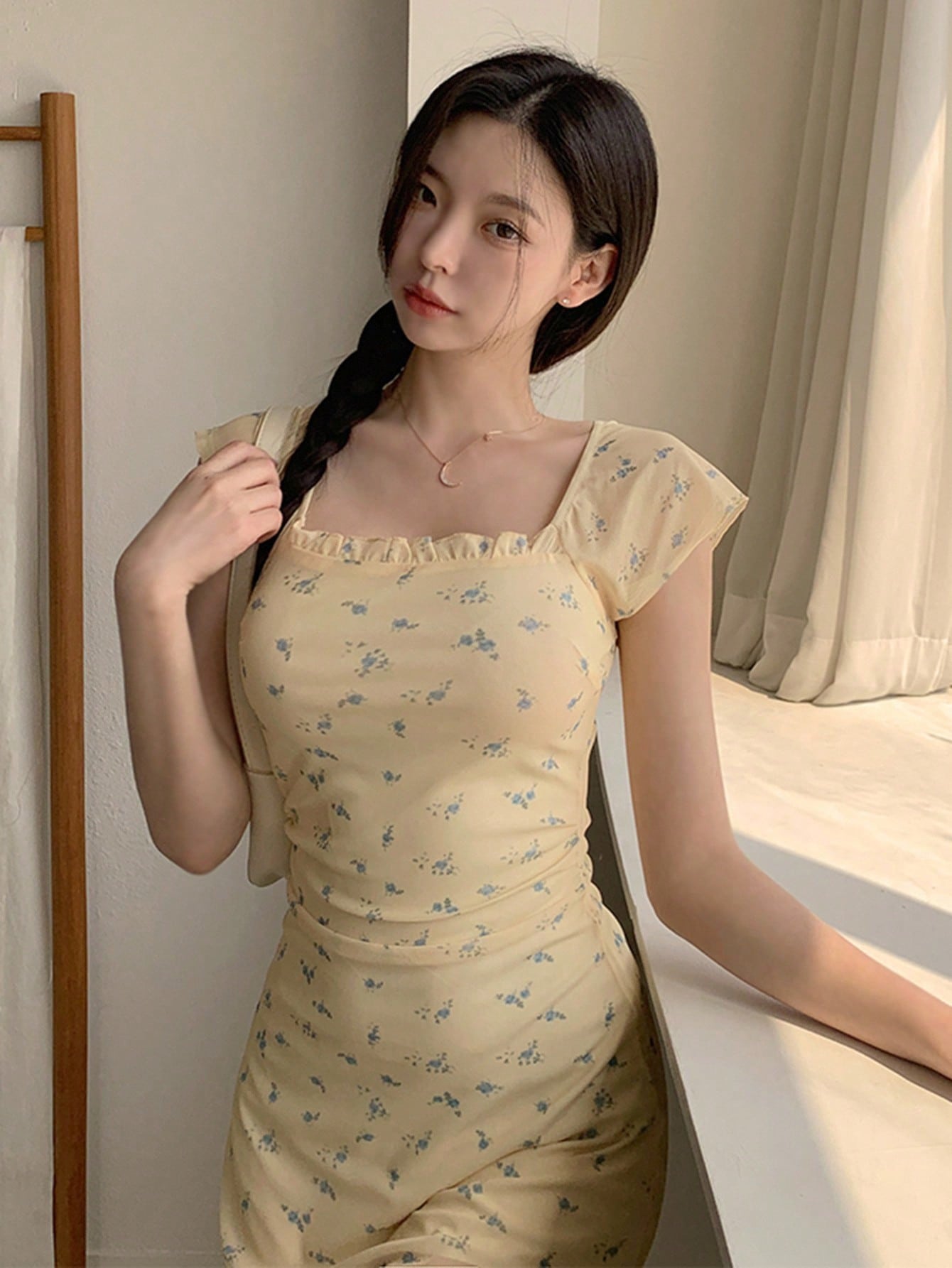 Women's Yellow Floral Mesh Tight Mini Wrap Dress｜DAZY