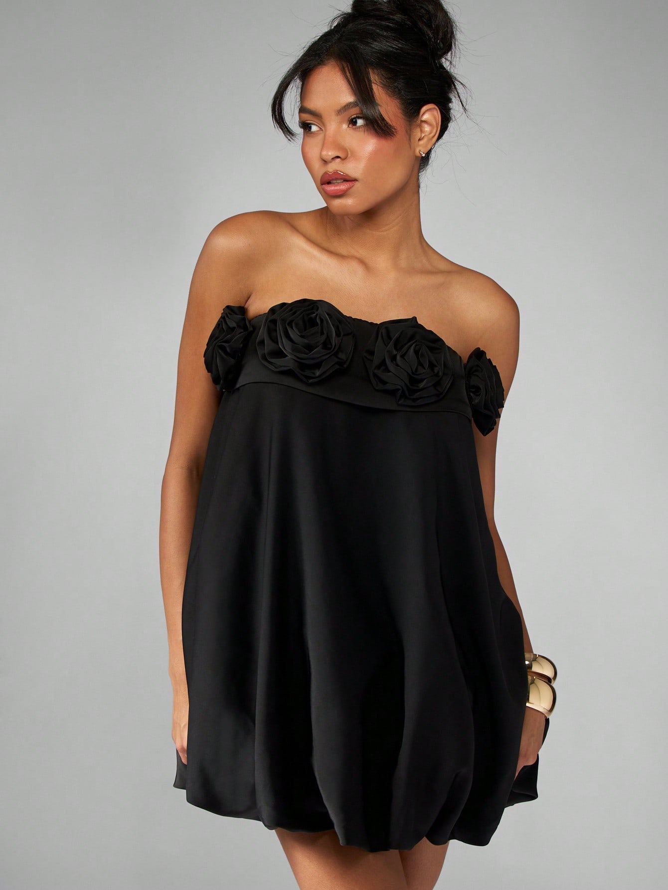 MISSGUIDED Strapless Bubble Mini Dress With Rose Detail｜MISSGUIDED