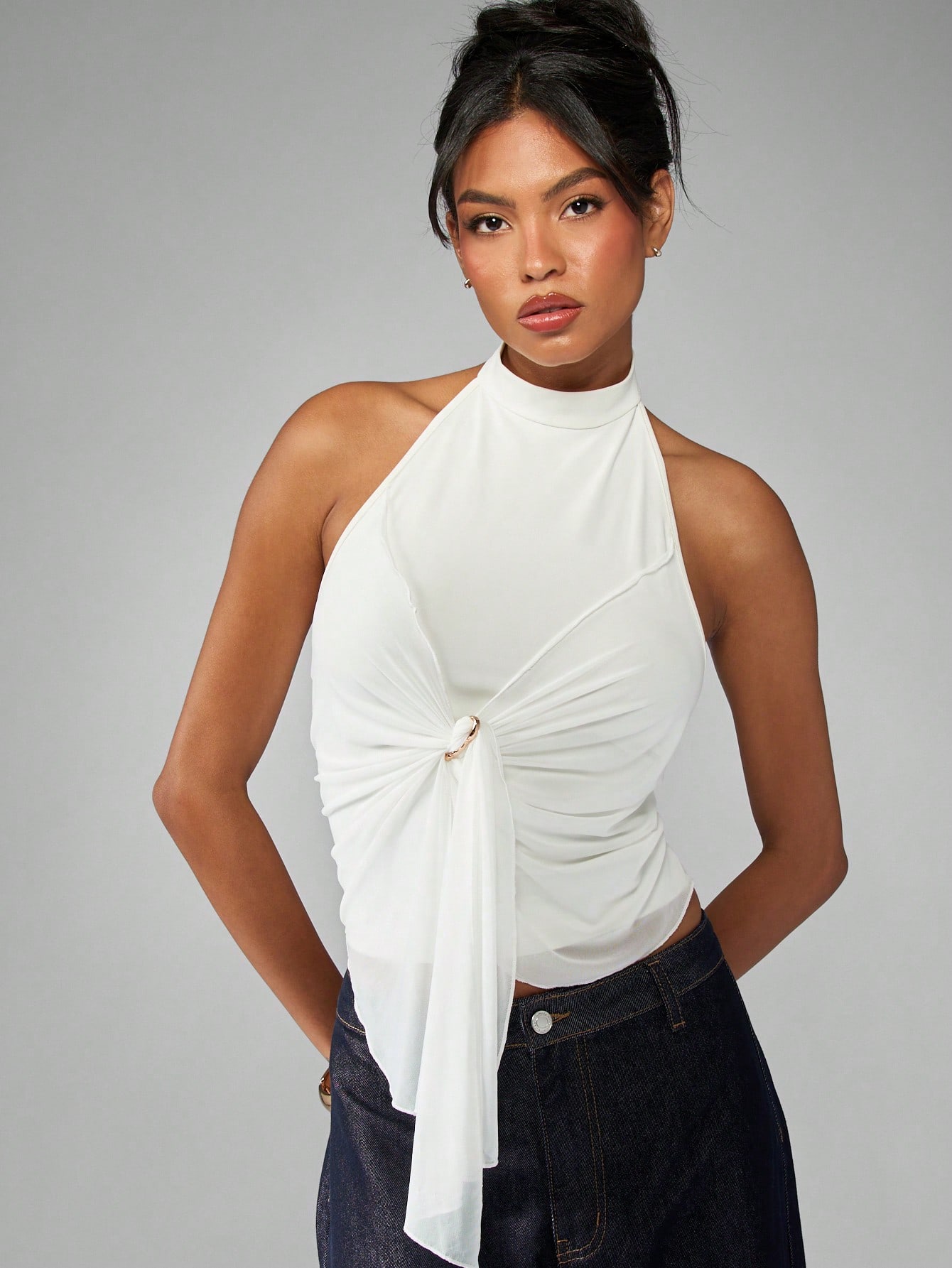 Halter Neck Top With Ring Detail And Side Drape｜MISSGUIDED