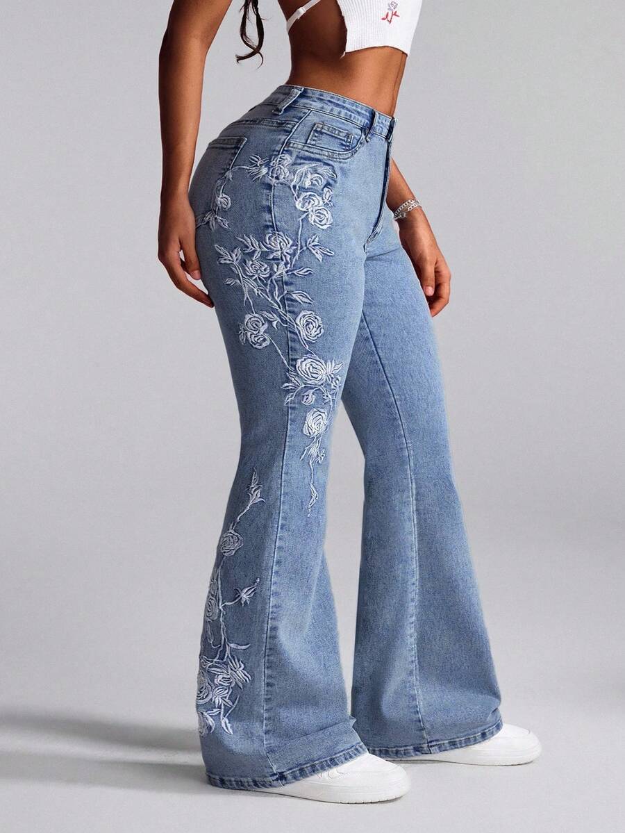 Slaydiva Jeans acampanados de talla grande para mujer con bordado ...