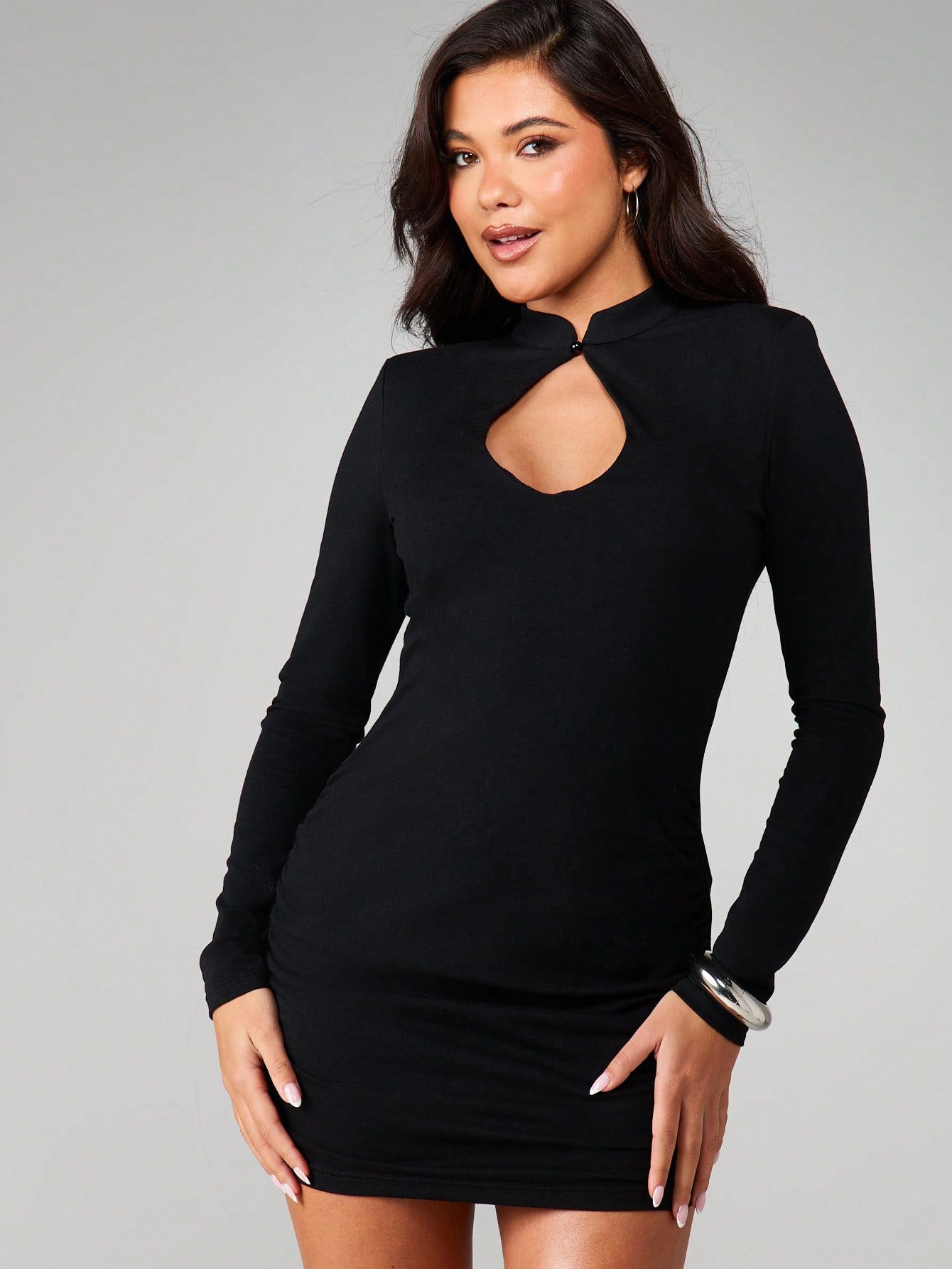 MISSGUIDED Cut Out Chest High Neck Mini Dress｜MISSGUIDED