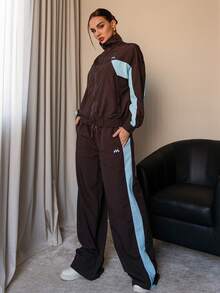 Bris Aura Nylon Jogginghose mit Kordelzug, Kontrastpanelen und weitem ...