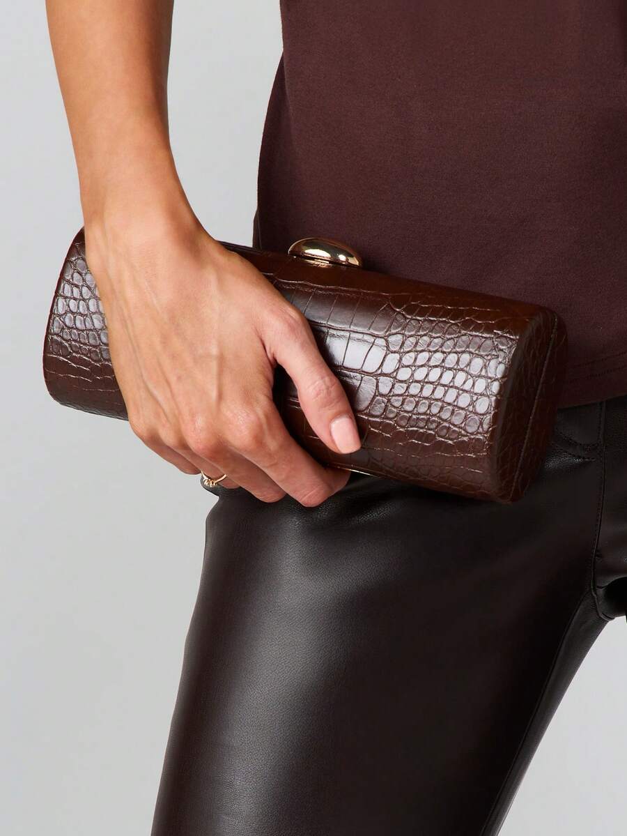 MISSGUIDED Bolsa Clutch com Textura de Crocodilo com Fecho de Beijo ...