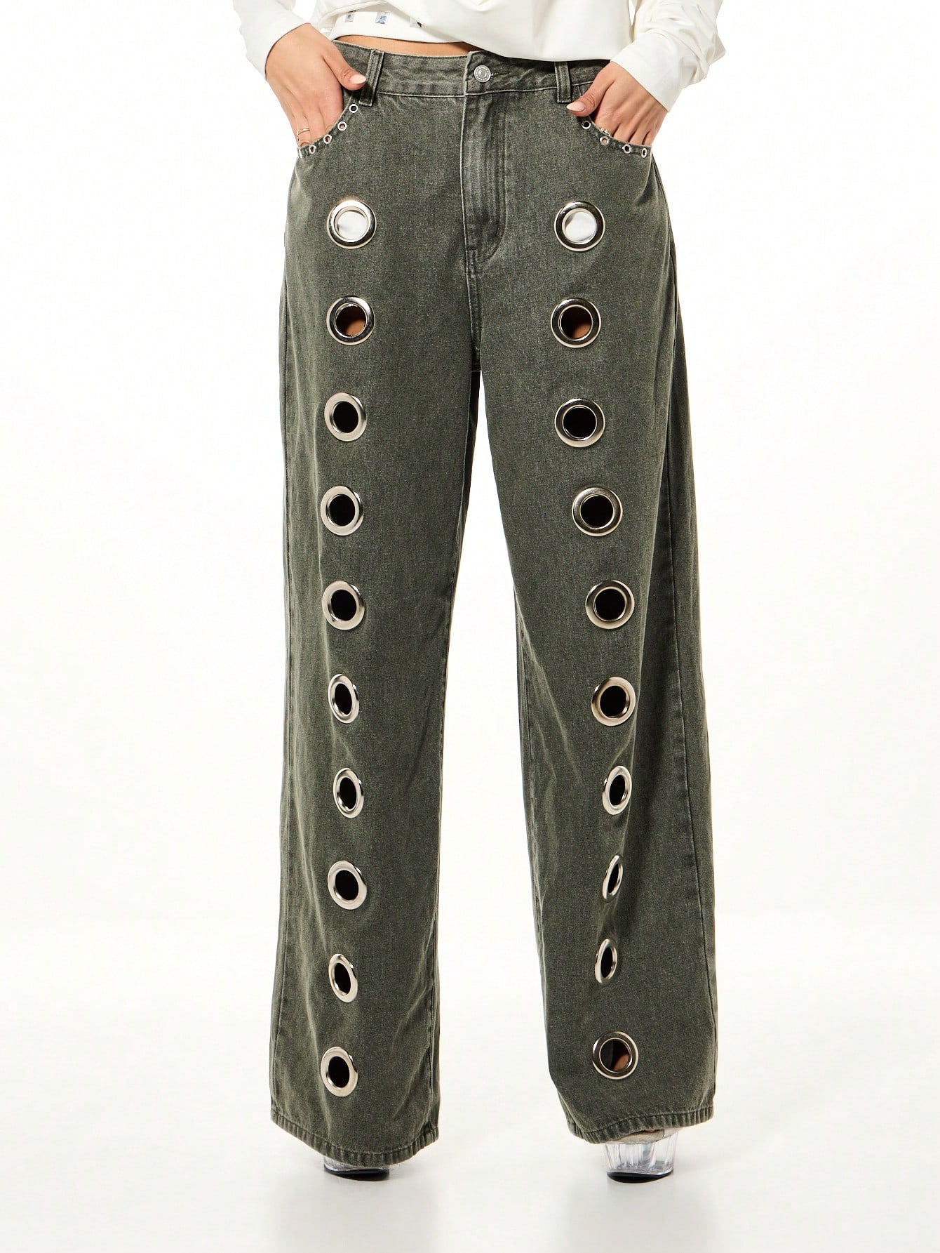 SUMWON WOMEN Grunge Metal Eyelet Denim Wide Leg Low Rise Slouchy Jeans ...