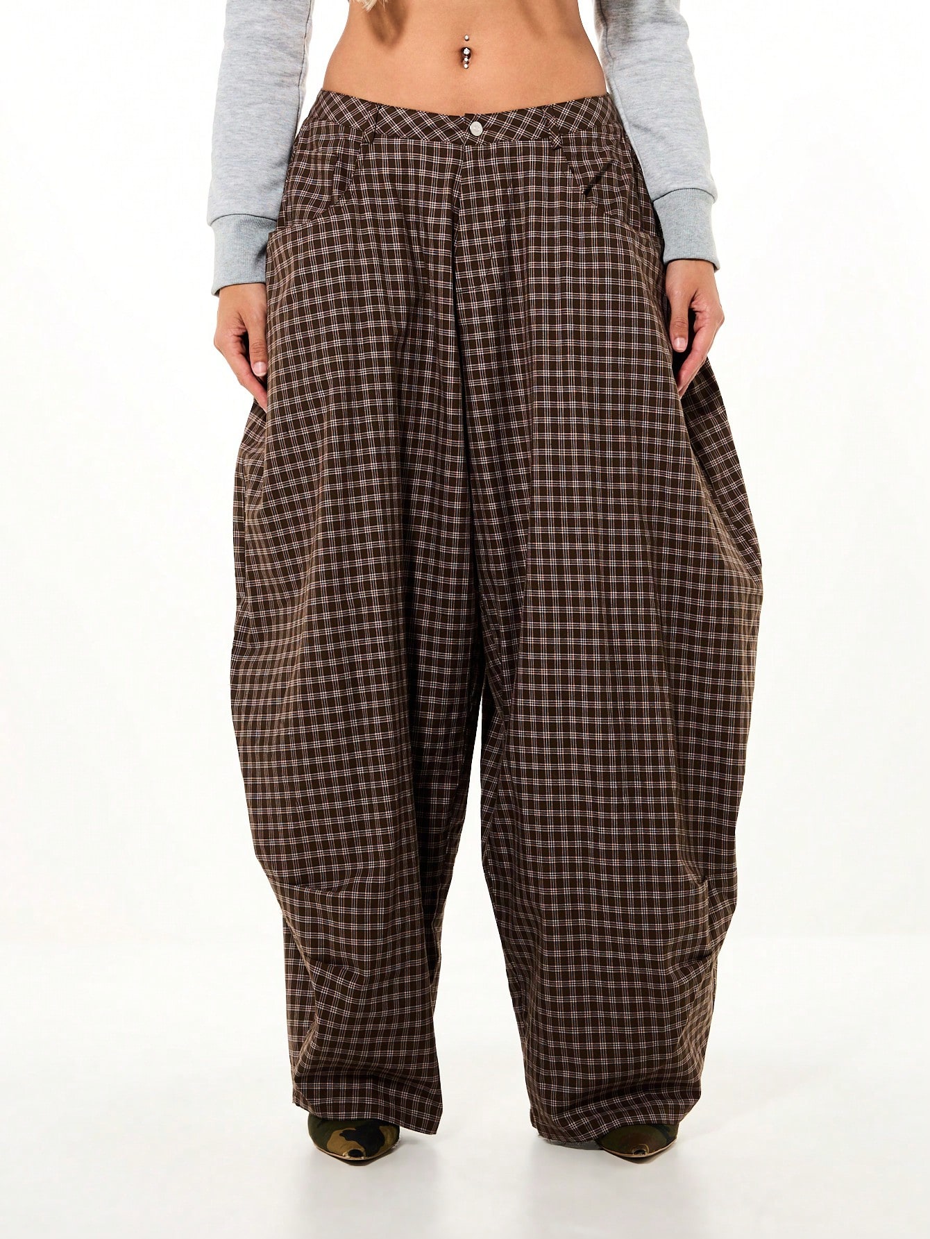 SUMWON WOMEN Oversized Barrel Leg Check Plaid Wide Leg Trouser Pants ...