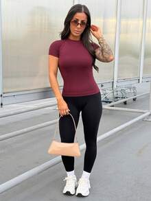 SAYEHFBABY Minimalist Solid Color Short Sleeve Fitted Sports T-Shirt ...