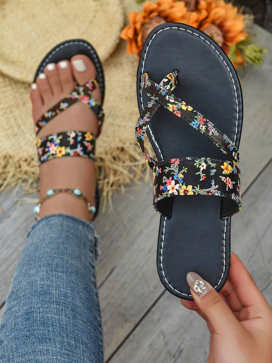 Plus Size Women Wide Fit Flat Sandals, Fashion Floral Pattern Leather ...