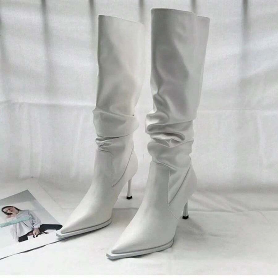 Bottes plissées à bout pointu pour femmes avec talons aiguilles et ...