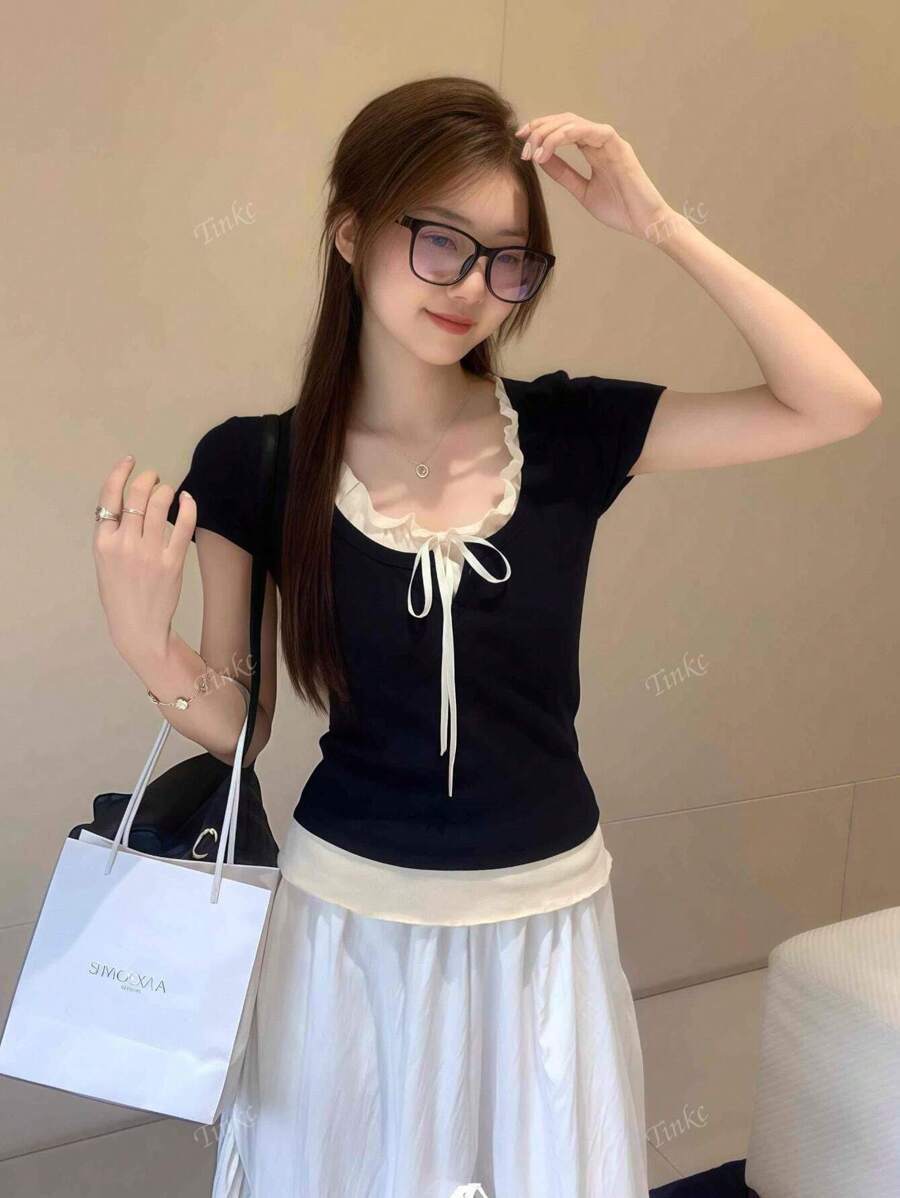 夏用レースアップカラーブロック2wayフリルヘムTシャツ、テクスチャーデザイン、スリミングウィメンズトップス | SHEIN JAPAN