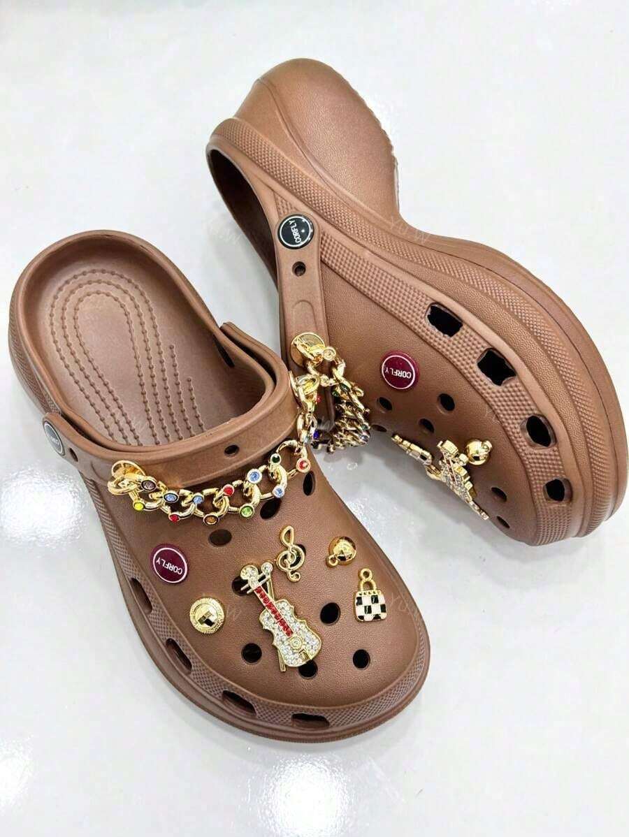 Chinelo de salto alto 100% EVA com pingente cintilantes - macio e ...