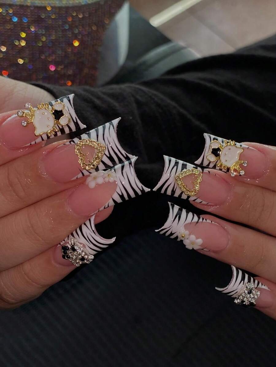 Sanrio 24pcs Medium Square Nail Stickers Set, Black Stripe, French, 3D ...