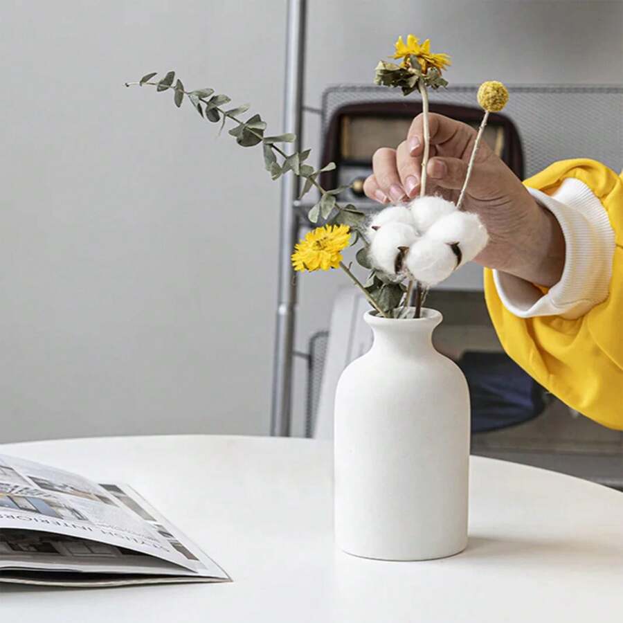 White Nordic Flower Vase Ceramic Vases Room Dr Modern Ceramic Flowers ...