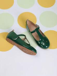 A Pair Of Green Shoes - Zapatos Para Niñas, Zapatos Para Niña, Kids ...