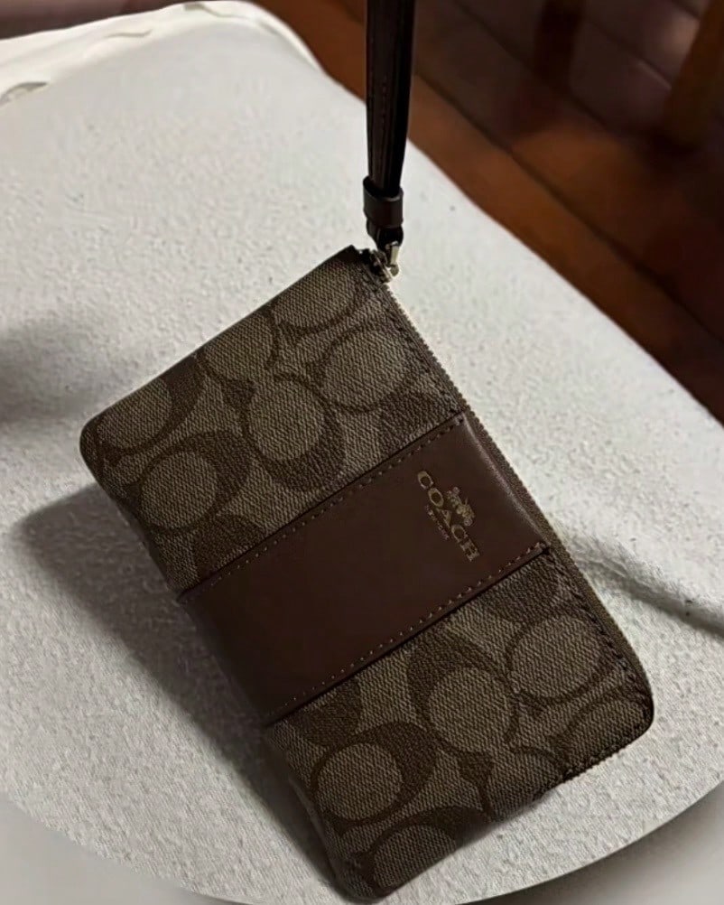 Coach Corner Zip 16 Classic Monogram PVC Wallet Wristlet Wallet For ...