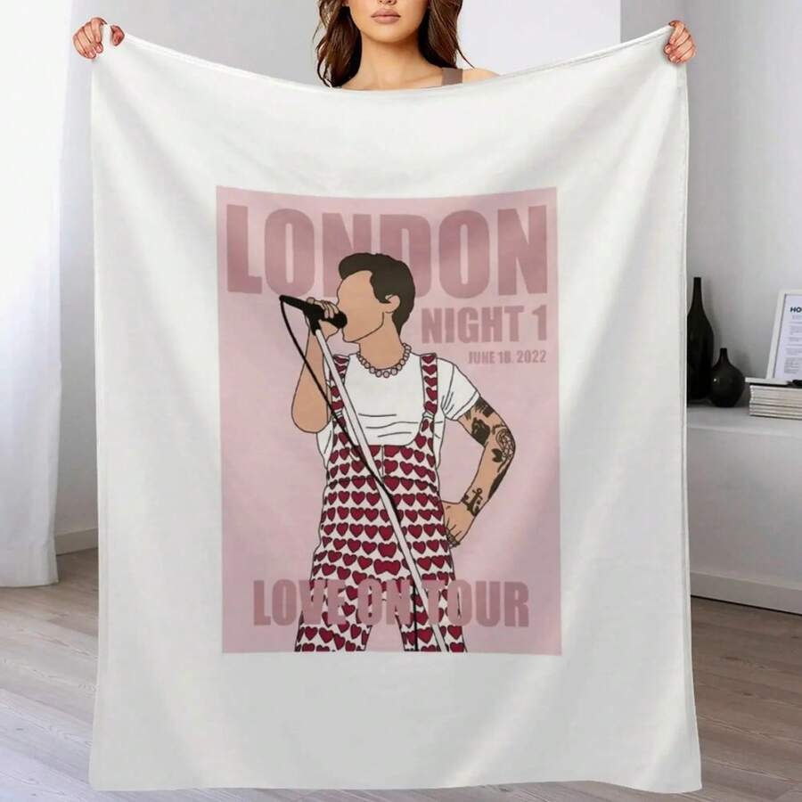 New Love On Tour LONDON Night 1 Throw Blanket Beach Blankets For Sofas ...