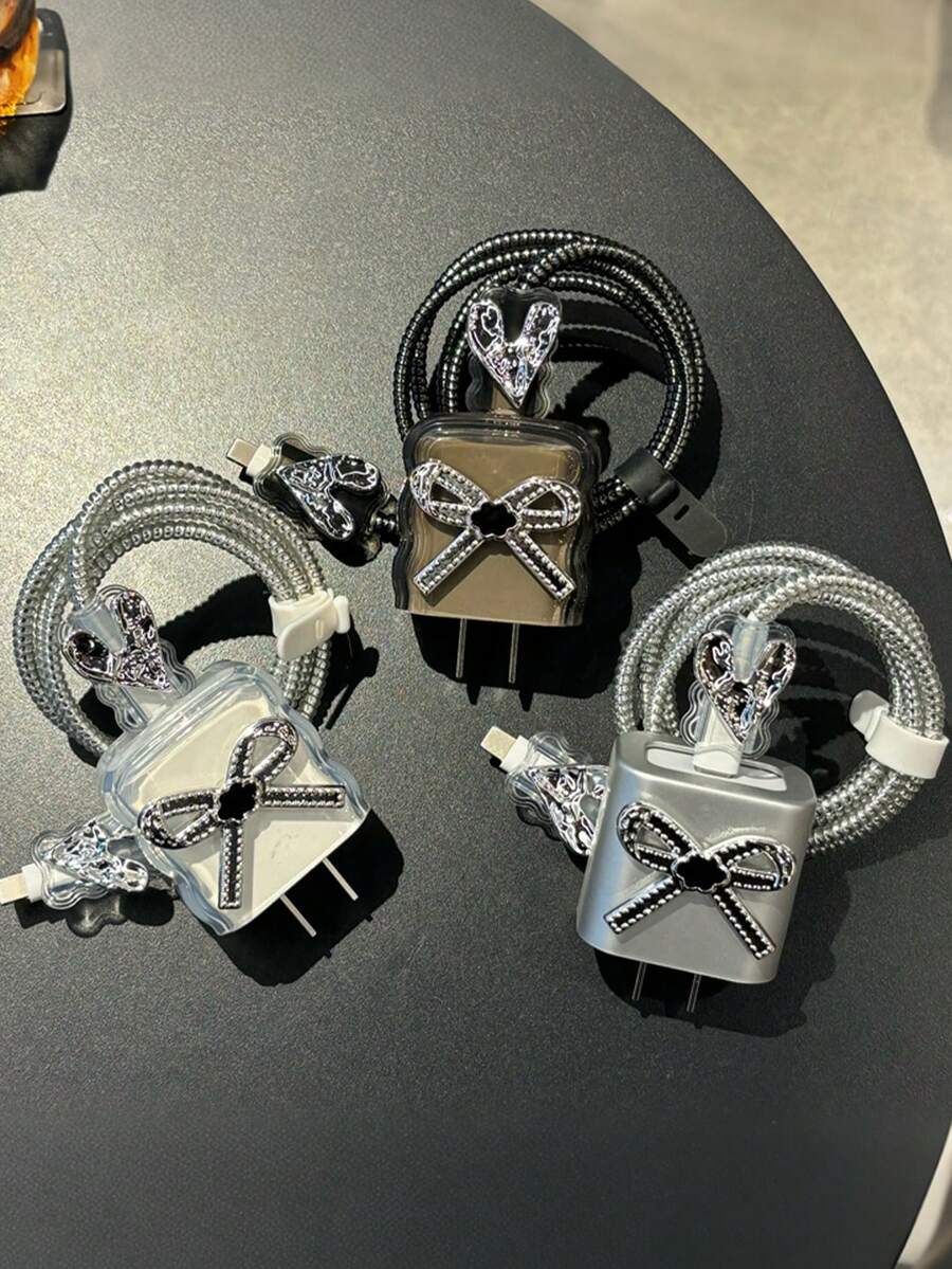 Capa Protetora para Carregador de Maçã em Formato de Laço Prateado ...