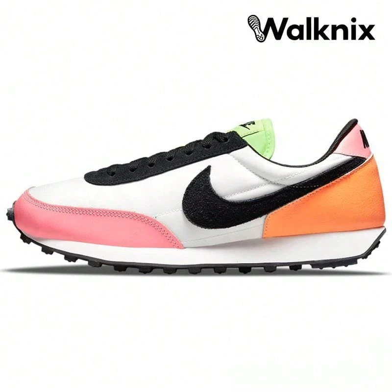 Nike Zapatillas de mujer Daybreak "Summit White Sunset Pulse" de color ...