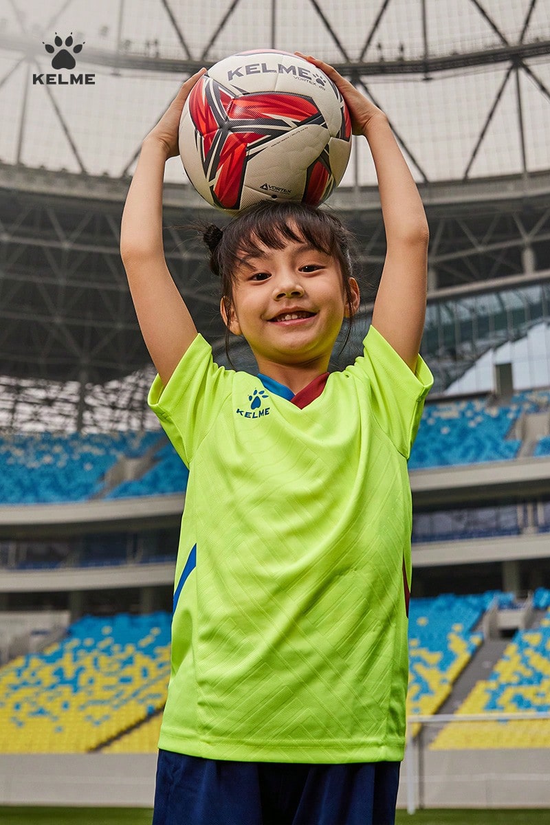 KELME Machine-Stitched Football Size 4/5 Adult Training & Match Ball ...