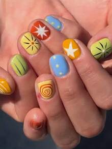 24 Pieces Of Ins Fashion Wear Nail Stickers - Multicolor, Contrasting ...