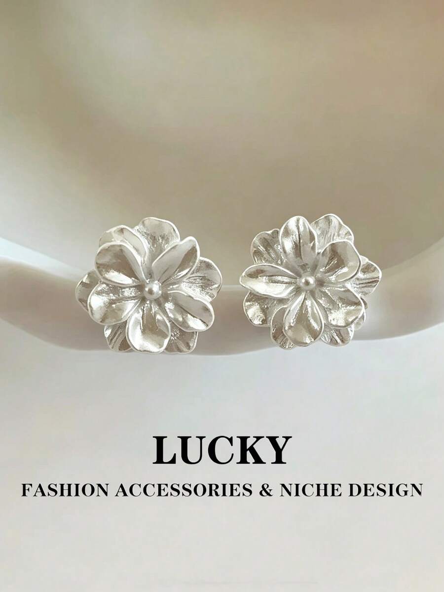 1 Pair White Fashion Minimalist Flower Stud Earrings, Suitable For ...