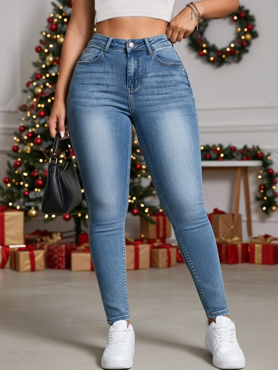 Jeans pitillo de mujer lavados de manera casual, de color crudo medio ...