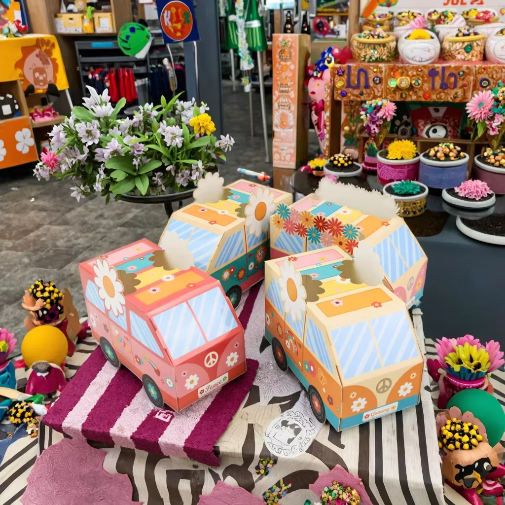 12/24PCS Groovy Party Favor Boxes Groovy Hippie Peace Bus Centerpiece ...