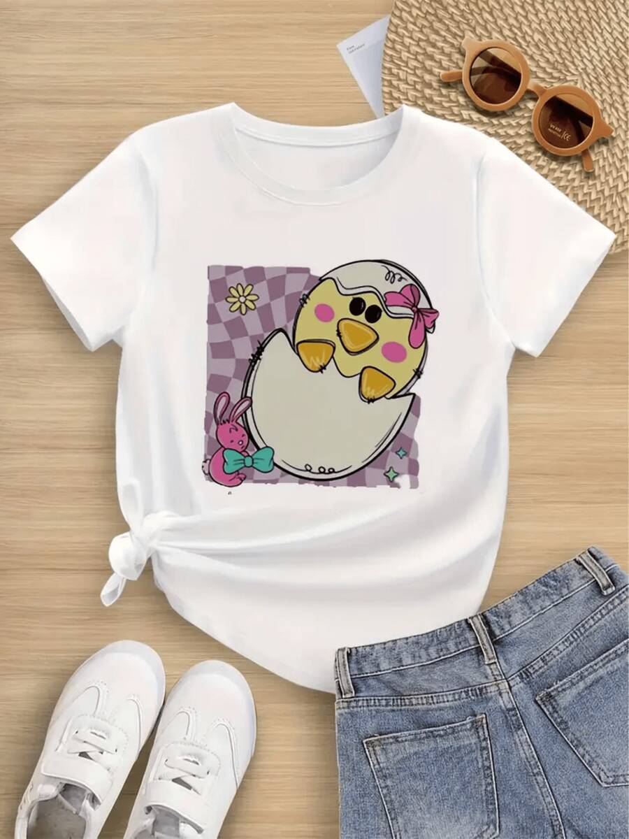 Adorable pollito saliendo del huevo con lazo rosa para la cabeza, lazo ...